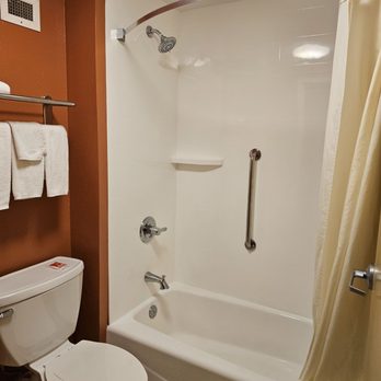 ECONO LODGE RIVERSIDE - Updated July 2024 - 95 Photos & 71 Reviews ...