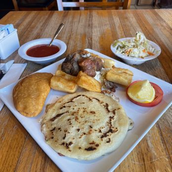 BALOMPIE CAFE NO 3 - Updated August 2025 - 477 Photos & 483 Reviews ...