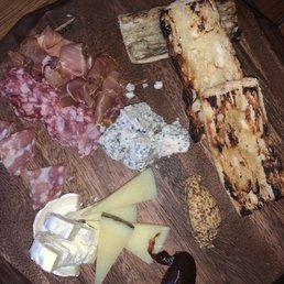 TOPSIDE AT THE BEACON - 96 Photos & 79 Reviews - 1107 Lighthouse ...