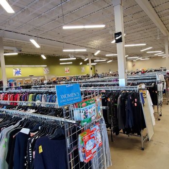 GOODWILL STORE & DONATION CENTER - Updated December 2025 - 82 Photos ...