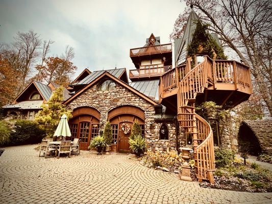LANDOLL’S MOHICAN CASTLE - 212 Photos & 81 Reviews - 561 Township Road ...