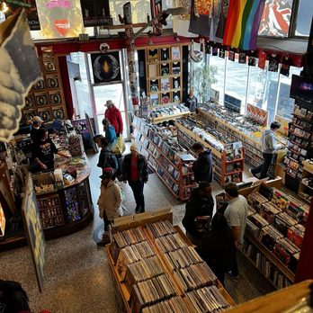 EASY STREET RECORDS & CAFE - Updated July 2025 - 797 Photos & 721 ...