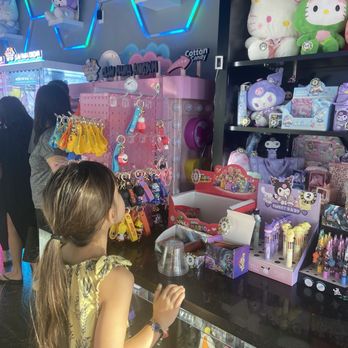 CLAW MANIA KINGDOM - Updated April 2024 - 340 Photos & 32 Reviews ...