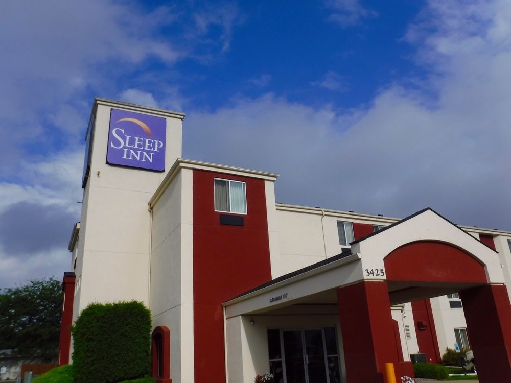 SLEEP INN - Updated August 2024 - 40 Photos & 35 Reviews - 3425 Dore ...