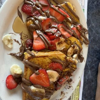 TRIPLETS FAMILY RESTAURANT - Updated June 2025 - 132 Photos & 155 ...