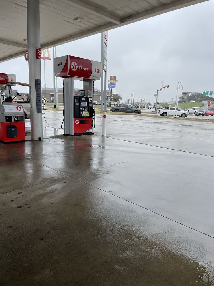 RAM STORES - Updated June 2025 - 13 Photos - 1185 N Ih 35, New ...