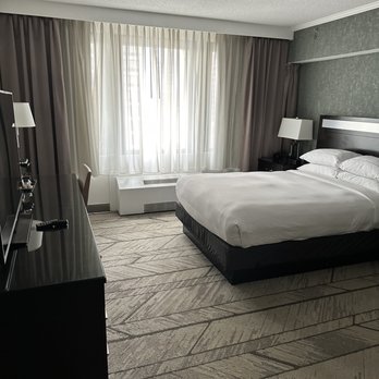 DOUBLETREE BY HILTON NEWARK PENN STATION - Updated December 2025 - 208 ...