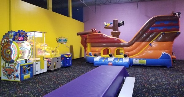 FUNFLATABLES - DYER - Updated December 2024 - 46 Photos & 16 Reviews ...