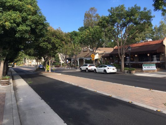 OLD TOWN CALABASAS - Updated May 2026 - 25 Photos - 23527 Calabasas Rd ...