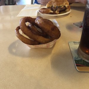 MONOWI TAVERN - 11 Photos - Burgers - 9 Broad St, Lynch, NE ...