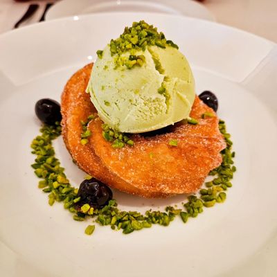 SOFIA - Updated April 2025 - 200 Photos & 93 Reviews - 99 Yorkville Ave ...