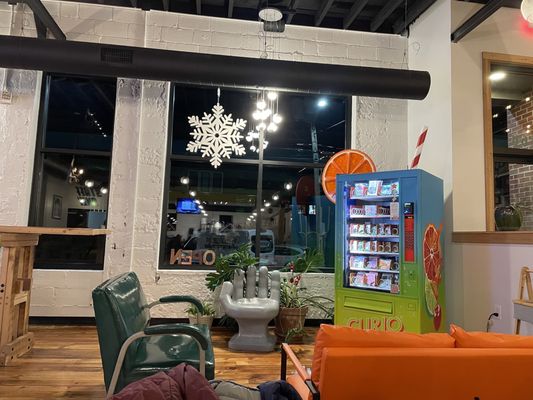 FIZZ ED - Updated July 2024 - 24 Photos & 27 Reviews - 260 Howard St ...