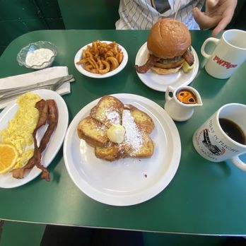 HAPPY BURGER DINER - Updated January 2025 - 585 Photos & 726 Reviews ...