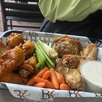 THE BREAK SPORTS GRILL - Updated December 2025 - 38 Photos & 22 Reviews ...