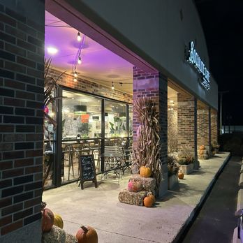 SOCIALITE CAFE - Updated October 2025 - 43 Photos & 27 Reviews - 4011 ...