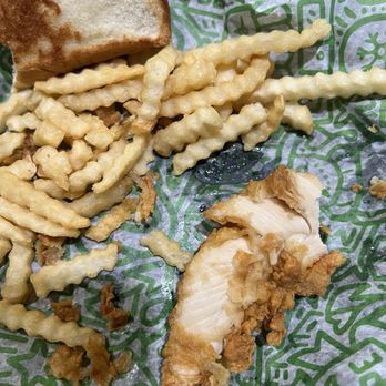 RAISING CANE’S CHICKEN FINGERS - Updated December 2024 - 123 Photos ...