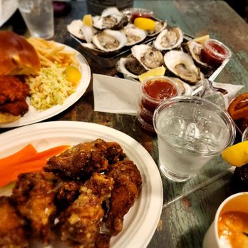 POINT LOOKOUT CLAM BAR - Updated October 2024 - 172 Photos & 205 ...