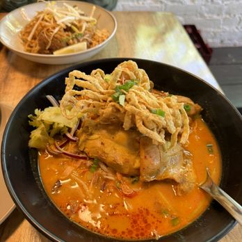 CHOMP CHOMP THAI KITCHEN - Updated August 2024 - 123 Photos & 66 ...