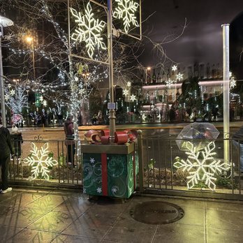 SNOWFLAKE LANE - Updated December 2025 - 606 Photos & 111 Reviews - 575 ...