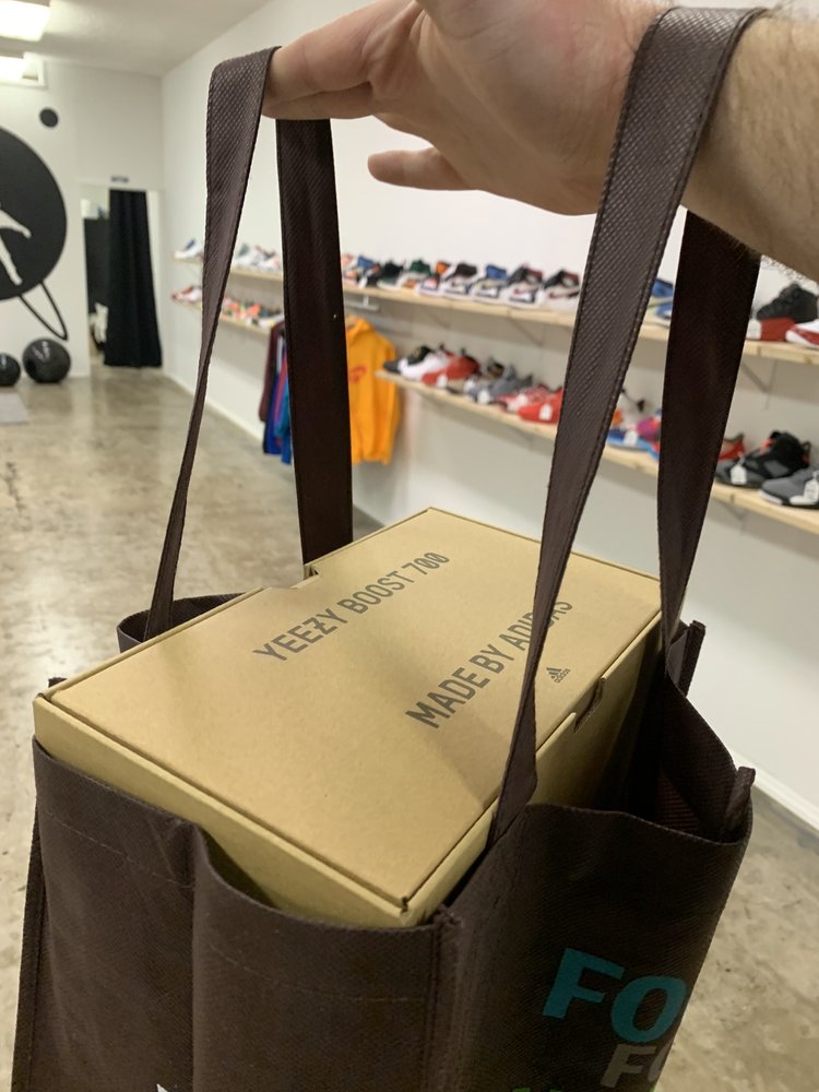 SOLE SYSTEM - 1417 Laurens Rd, Greenville, South Carolina - Used ...