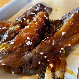 TWIN PEAKS - 235 Photos & 312 Reviews - 16411 Corporate Commerce Way ...