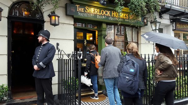 THE SHERLOCK HOLMES SHOP - Updated April 2024 - 2 Outer Cir, London, United Kingdom - Souvenir ...