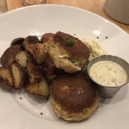 THE BLUE HEN - Updated August 2025 - 241 Photos & 156 Reviews - 33 ...