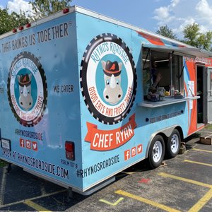 RHYNO’S ROADSIDE - 39W149 Plank Rd, Elgin, Illinois - Food Trucks ...