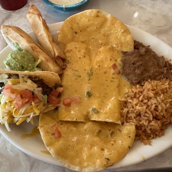 CHUY’S - Updated December 2025 - 45 Photos & 53 Reviews - 2557 Ih 35 N ...