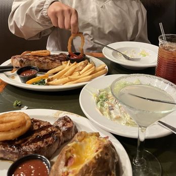 CHESTNUT GRILL - Updated September 2024 - 82 Photos & 118 Reviews ...