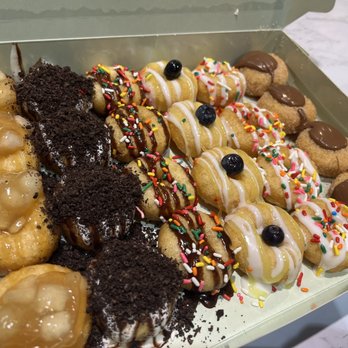 DAPPER DOUGHNUT - Updated October 2025 - 128 Photos & 72 Reviews - 8889 ...