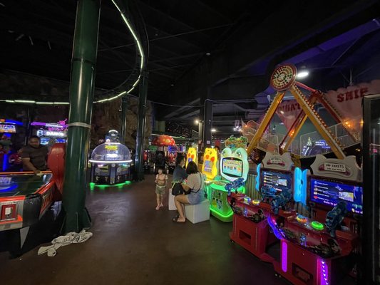 MICRONESIA MALL - Updated October 2025 - 87 Photos & 25 Reviews - 1088 ...