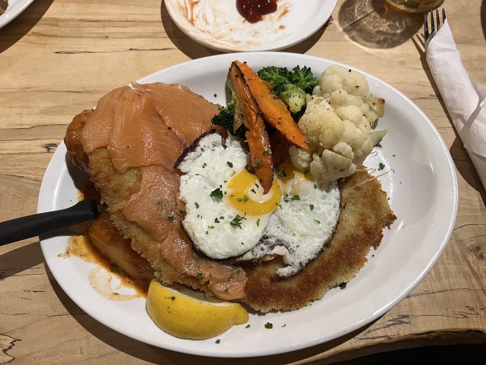 MO’S FAMILY RESTAURANT - 100 Photos & 124 Reviews - 467 Speers Road ...