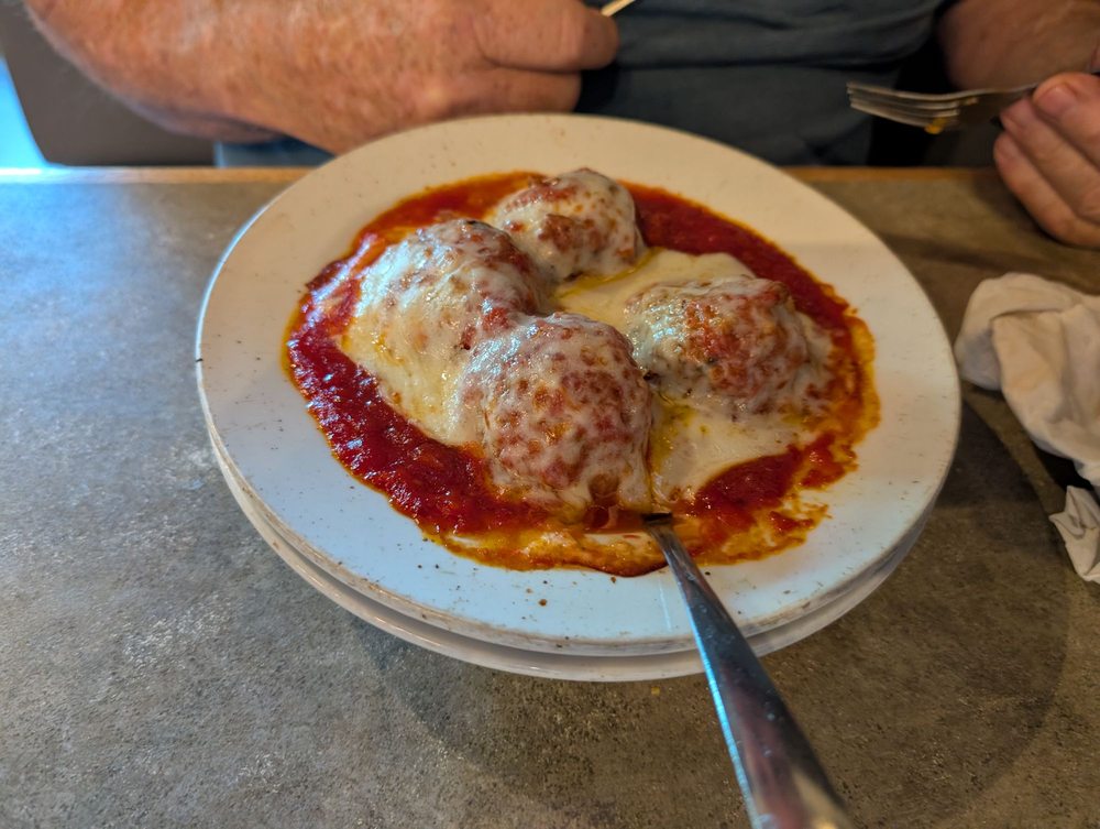 SALVINOS RESTAURANTE - Updated January 2026 - 54 Photos & 93 Real ...