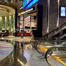 MONEYLINE PIZZA & BAR - Updated June 2025 - 1358 Photos & 1017 Reviews ...