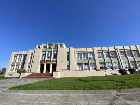 EUREKA HIGH SCHOOL - Updated December 2025 - 31 Photos - 1915 J St, Eureka, California - Middle ...