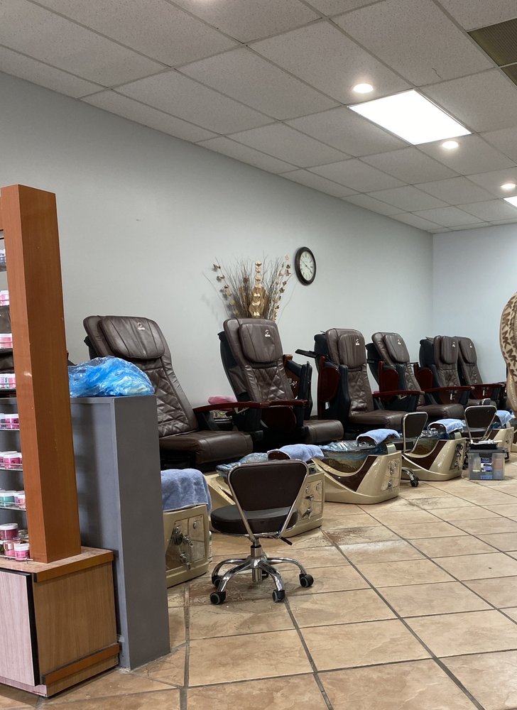 SPLENDID NAIL SPA - Updated July 2025 - 16 Reviews - 123 N Burkhardt Rd ...