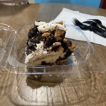 FIREMAN DEREK’S BAKE SHOP & CAFE - Updated July 2024 - 2278 Photos ...