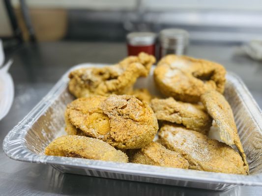 LANSING FISH MARKET - Updated October 2025 - 60 Photos & 20 Reviews - 815 W Edgewood Blvd ...