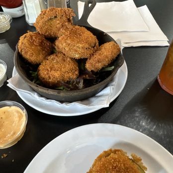 LOUIE’S KITCHEN AND BAR - Updated January 2026 - 92 Photos & 112 ...