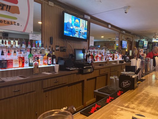 PAT DEES PUB & EATERY - Updated December 2025 - 21 Photos & 53 Reviews ...