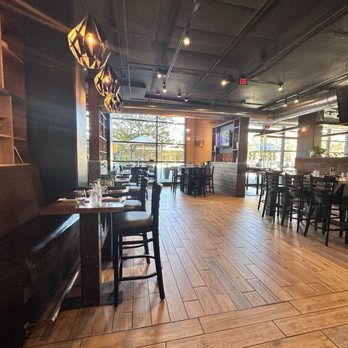 THE RIDLEY - Updated January 2026 - 176 Photos & 180 Reviews - 1106 W ...