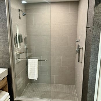 SHERATON FLOWOOD THE REFUGE HOTEL AND CONFERENCE CENTER - Updated April ...