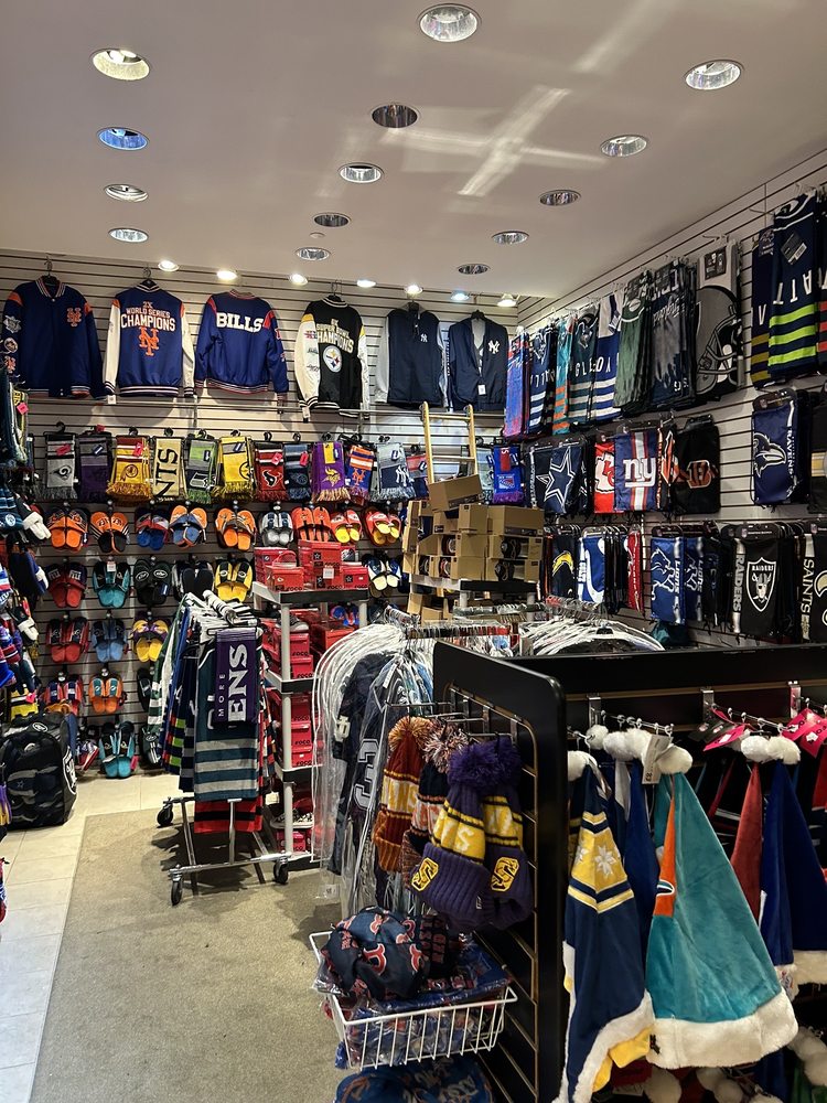 THE SPORTS FAN - Updated October 2025 - 1000 Palisades Center Dr, West ...