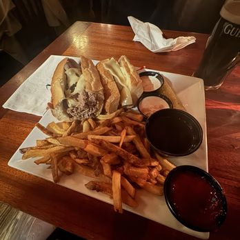 FERGIE’S PUB - Updated January 2026 - 156 Photos & 343 Reviews - 1214 ...