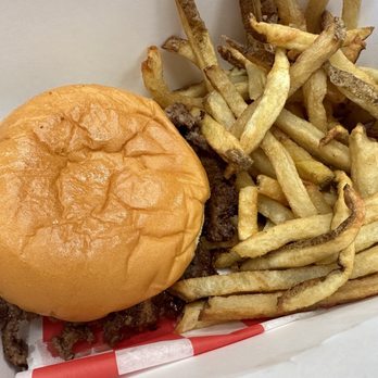 IZZY’S BURGERS AND SHAKES - Updated December 2025 - 11 Photos & 22 ...