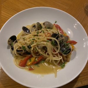 CALISSA HAMPTONS - 405 Photos & 169 Reviews - 1020 Montauk Hwy, Water ...