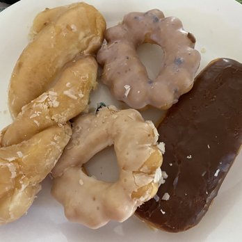 THE DONUT SHOP - Updated August 2024 - 104 Photos & 134 Reviews - 8651 ...