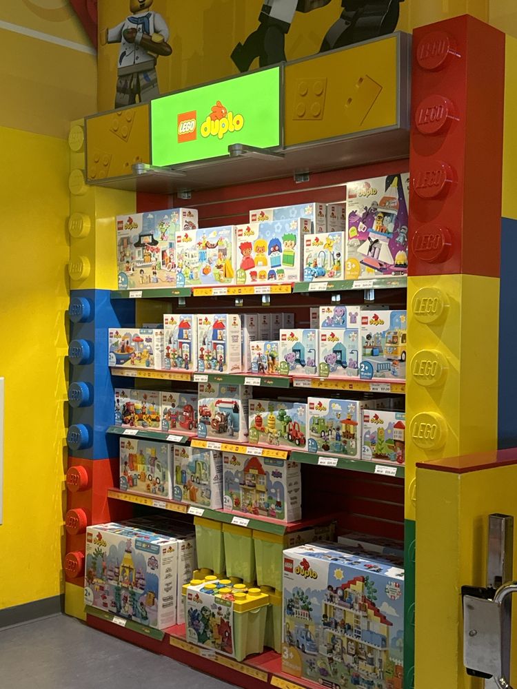 Lego Store Woodfield Mall