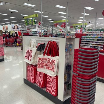 TARGET - Updated October 2025 - 20 Photos & 18 Reviews - 1995 E Market ...